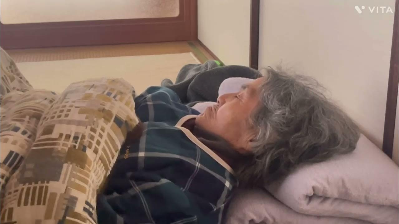 【おばあちゃんねる】12月20日コタツの中にもぐりこむ87歳おばあちゃん Youtube