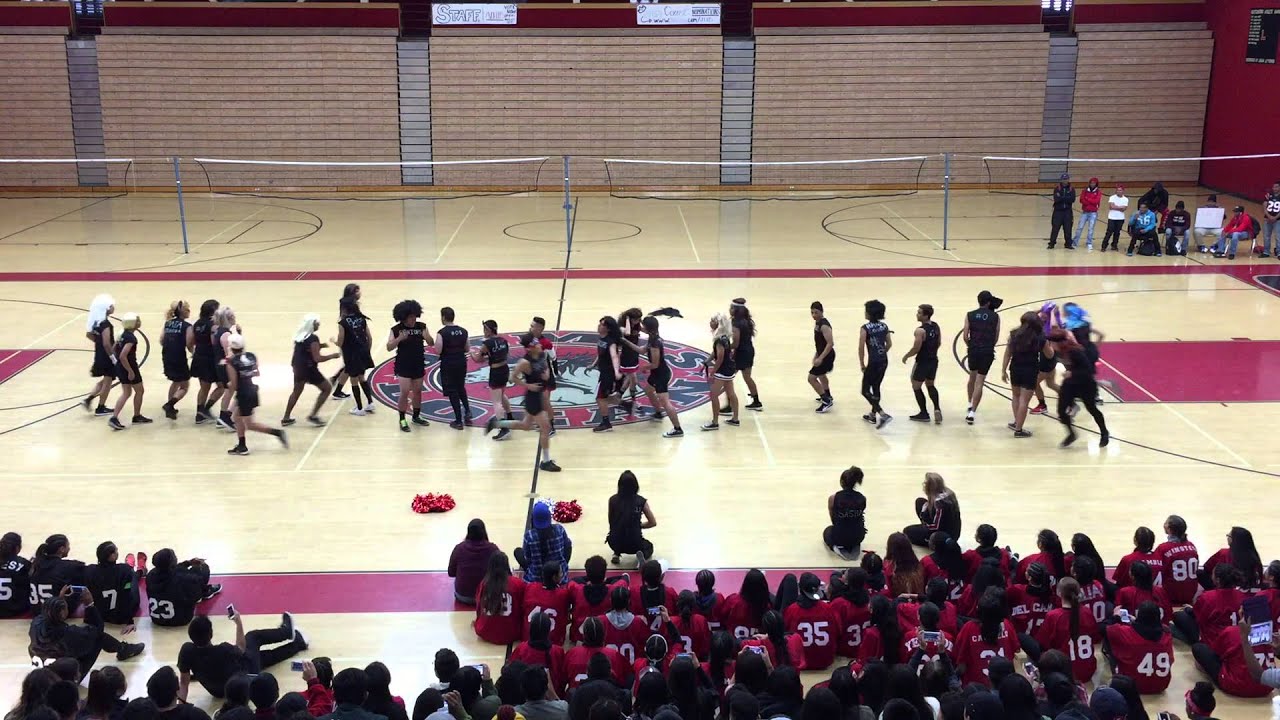 James Logan High School Senior Powderpuff 2015 - YouTube