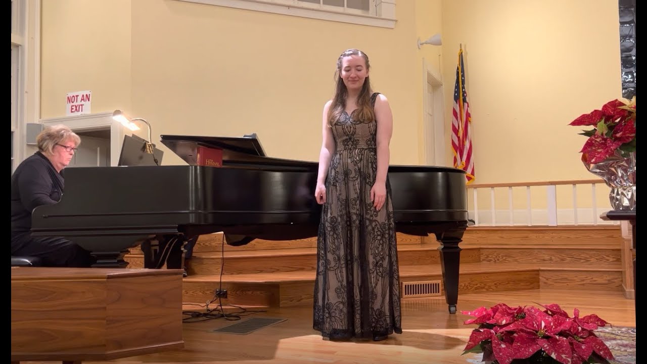 Grace Murphy, soprano | December 2022 recital - YouTube