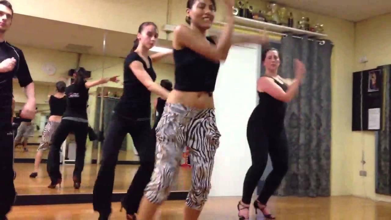 Cha Cha shines footwork demo Sharon Pakir - YouTube