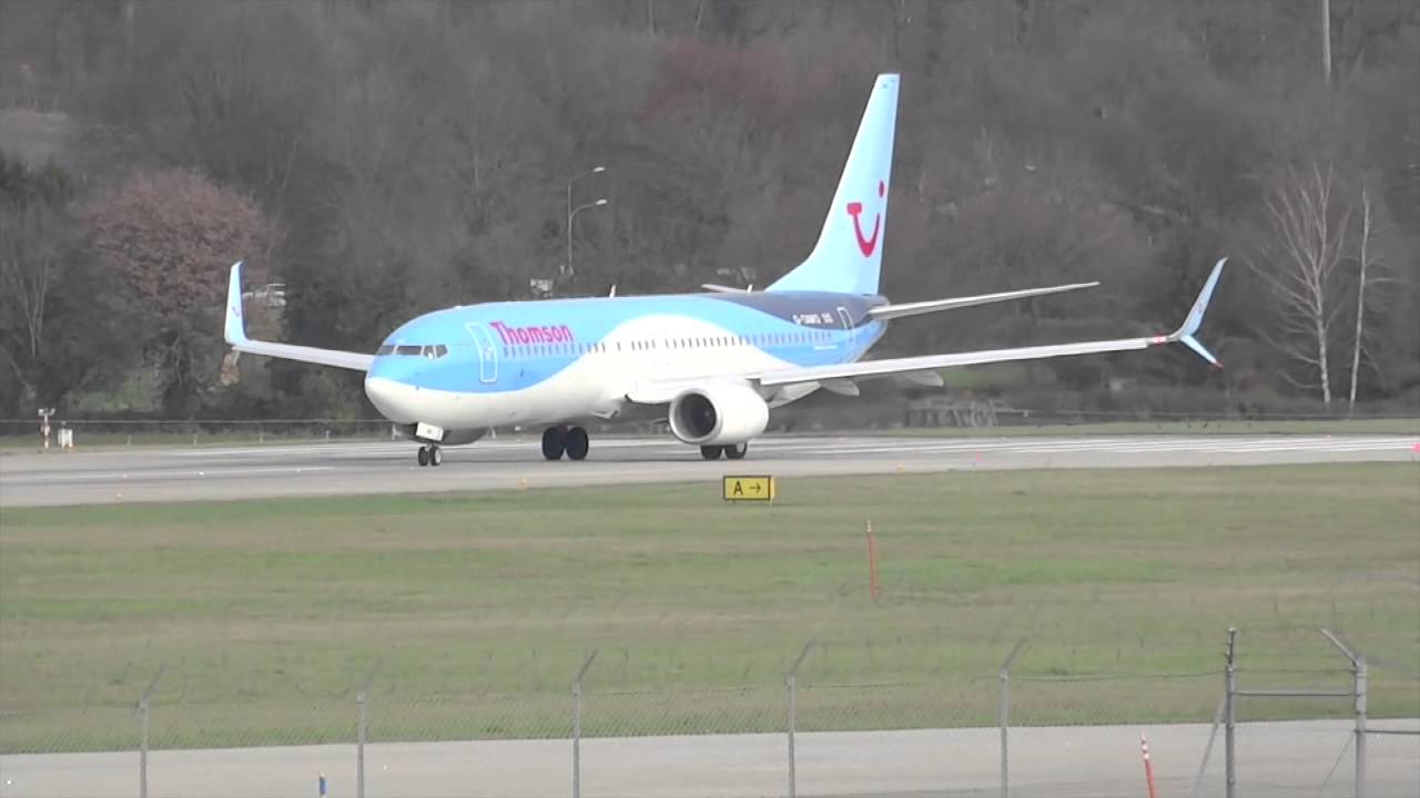 FIRST TIME IN GENEVA ! Boeing 737-800 with the Split Scimitar Winglets ...