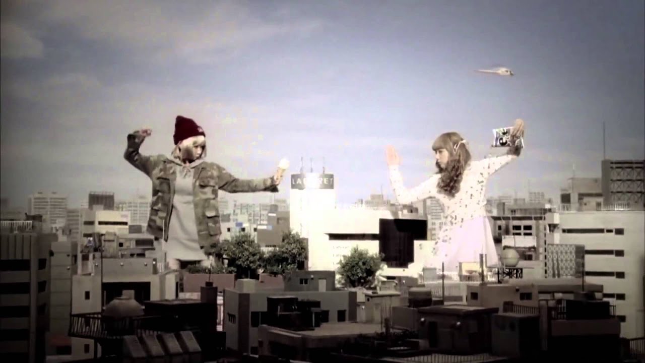 AMOYAMO X E hyphen world gallery -「巨大AMOYAMOじゃんけん」 - YouTube