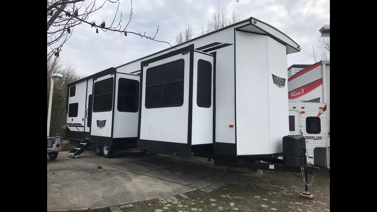 2020 Forest River Wildwood 42FK Double Loft front kitchen walkthrough ...