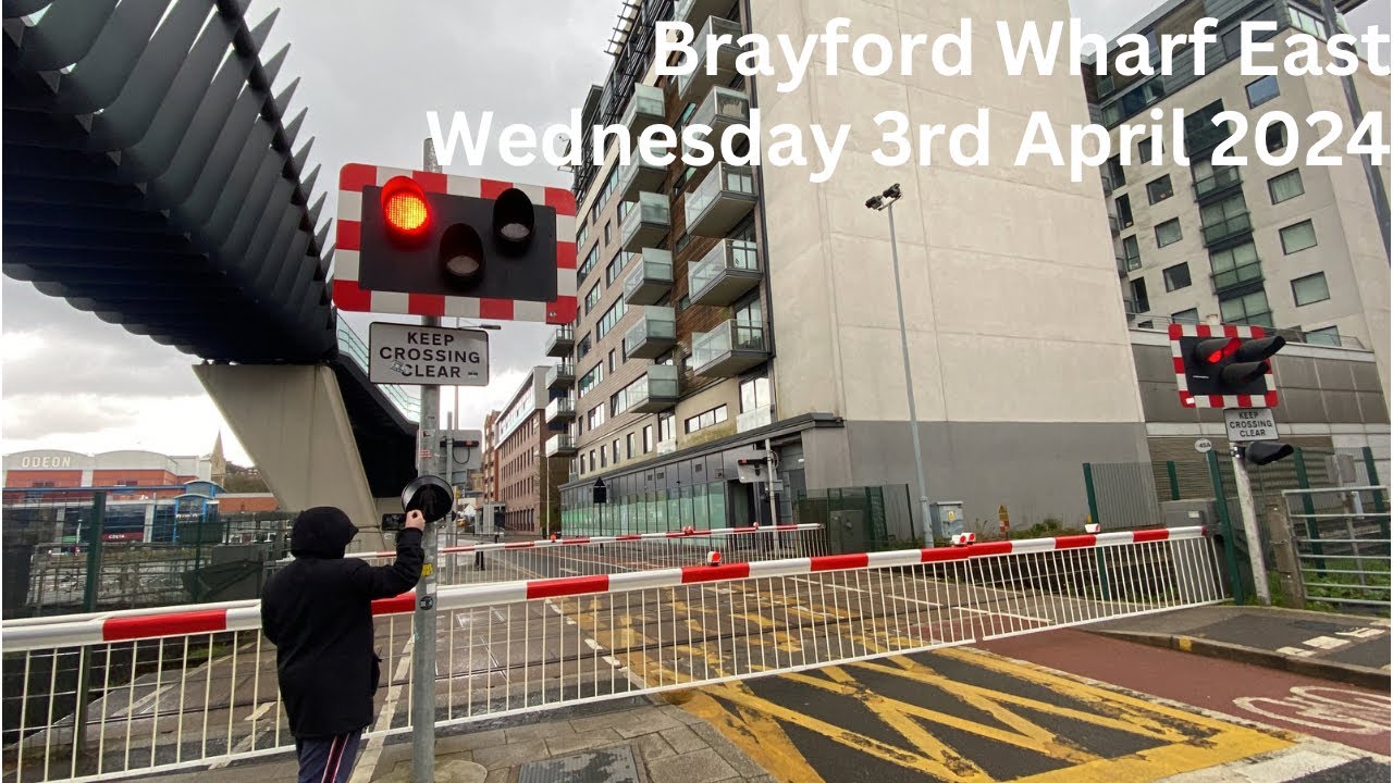 *Ultra Wide* Brayford Level Crossing (03/04/24) ft ...