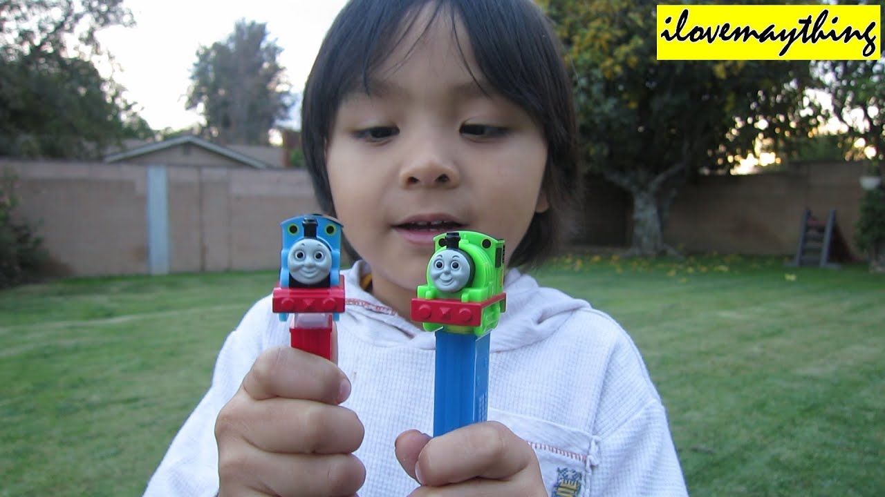 Kids' Toy Channel: Thomas and Friends PEZ Candy and Dispenser! Thomas ...