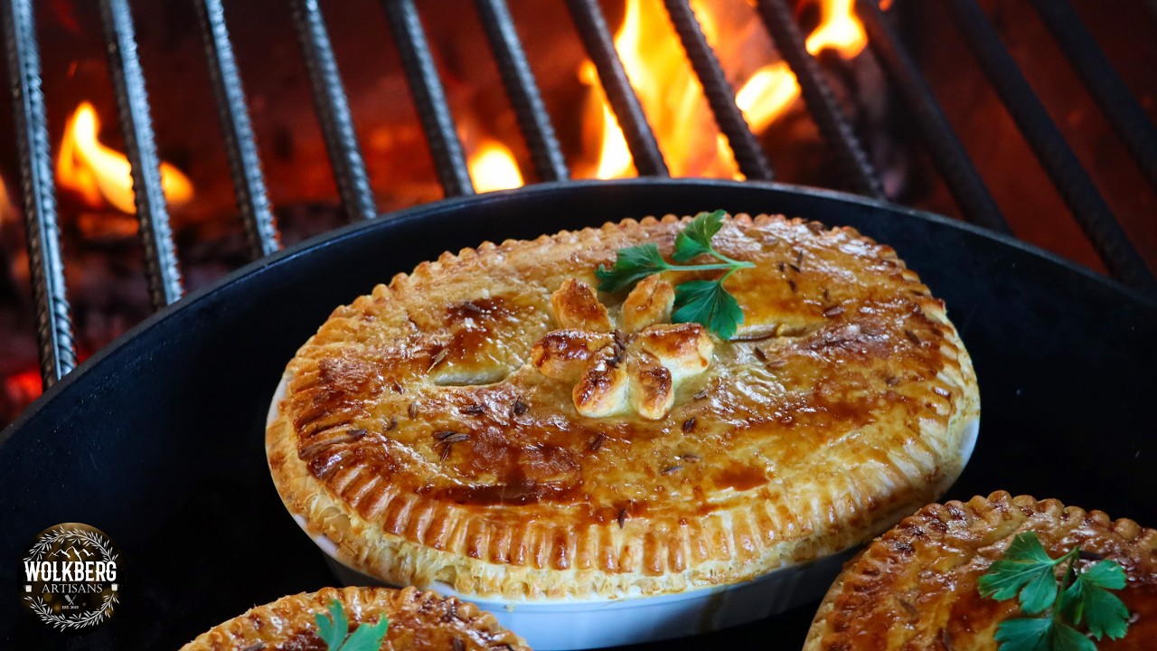 How to make Durban Lamb/Mutton Curry "Garage Pies" | South African ...
