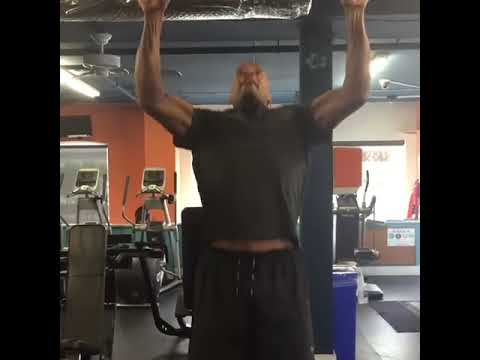 David Goggins world pull up record (pain) - YouTube