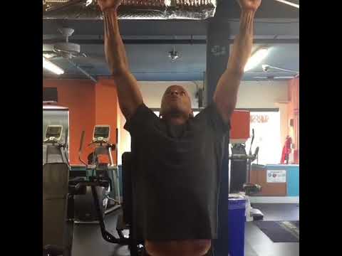 David Goggins world pull up record (pain) - YouTube