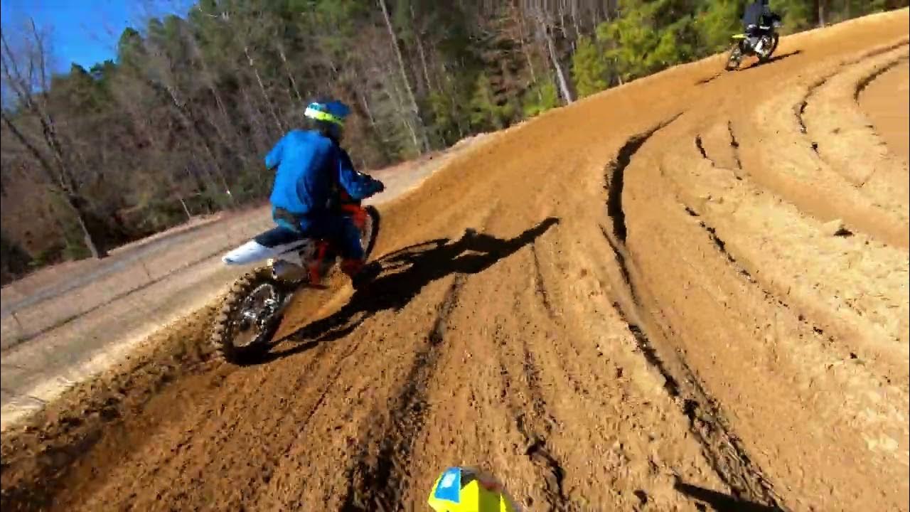 One lap @ South fork MX - YouTube