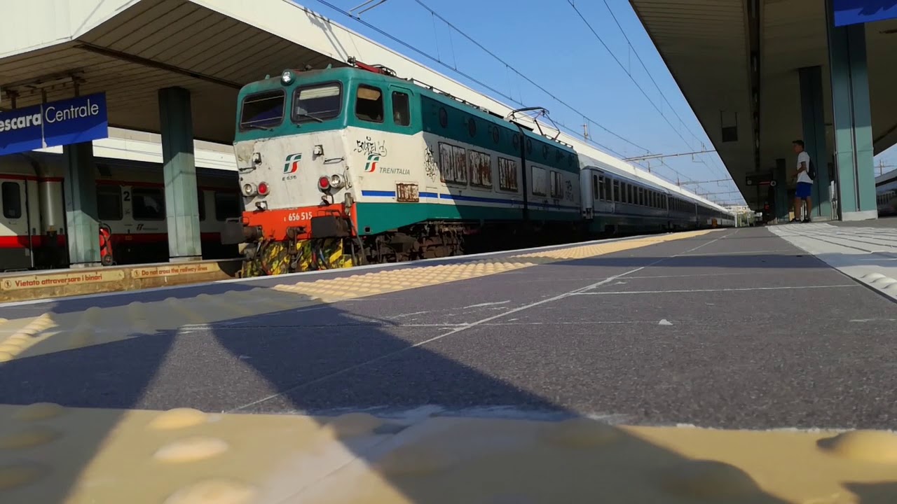 E656-515 in testa all'Intercity 614 Bari Centrale-Bologna Centrale ...