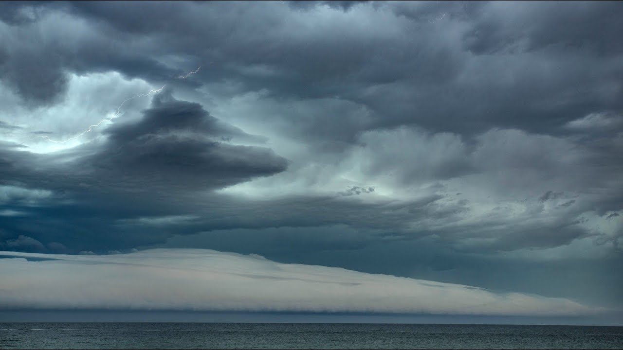 MONSTER SHELF CLOUD - MELBOURNE - 2 YEAR AGO TODAY - YouTube