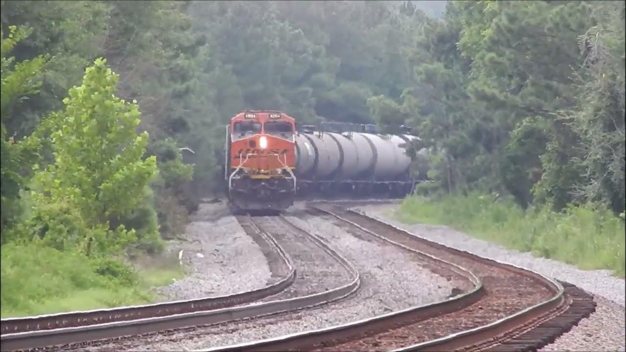 BNSF/CP power leads Ethanol train B651 thru Hope Mills - YouTube