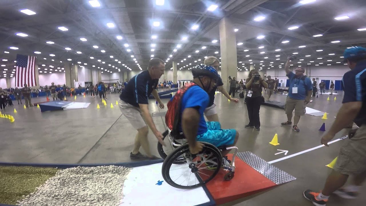 slalom run 2015 National Veterans Wheelchair Games - YouTube