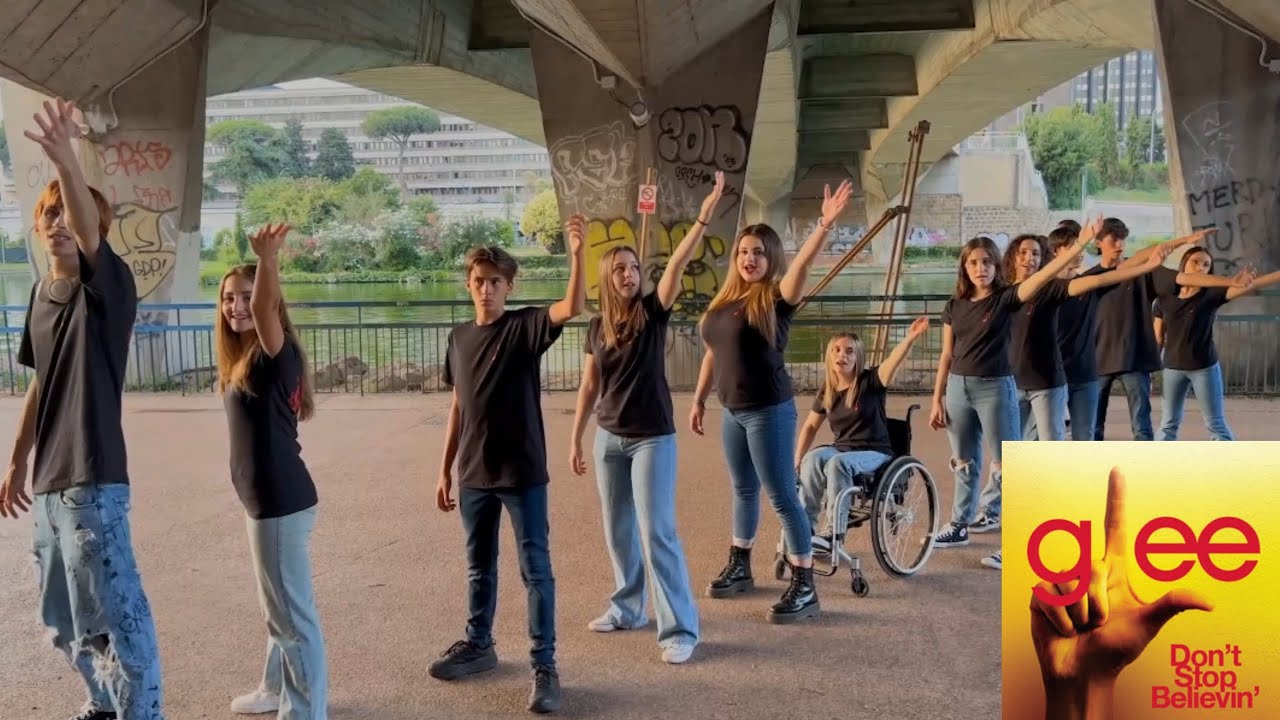 The Glee Club - Don't stop believin (cover) - YouTube
