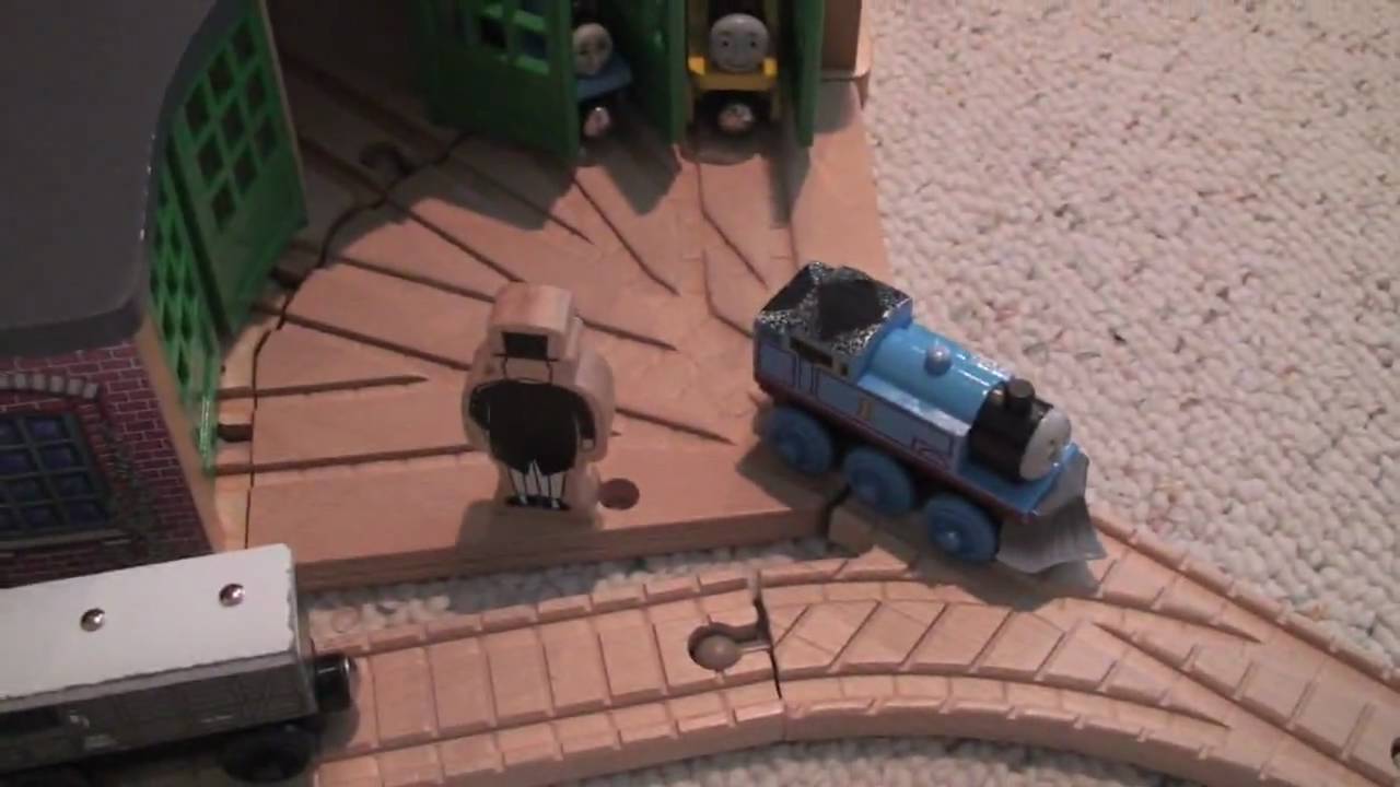 S1 E4: Thomas's Christmas Adventure 1/3 - YouTube