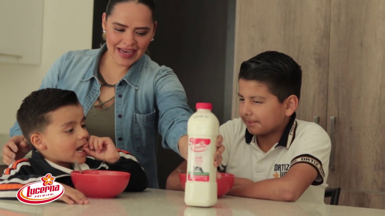 Leche Lucerna Pet - YouTube