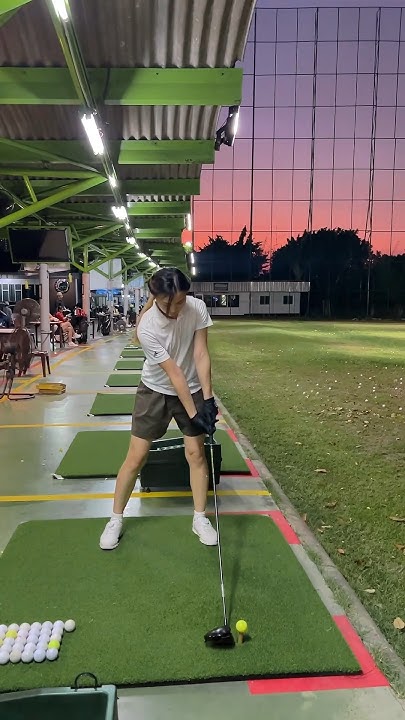 My first drive this year ⭐️⛳️ #golfswing #golftime #golfgirl #bfgfgolf - YouTube