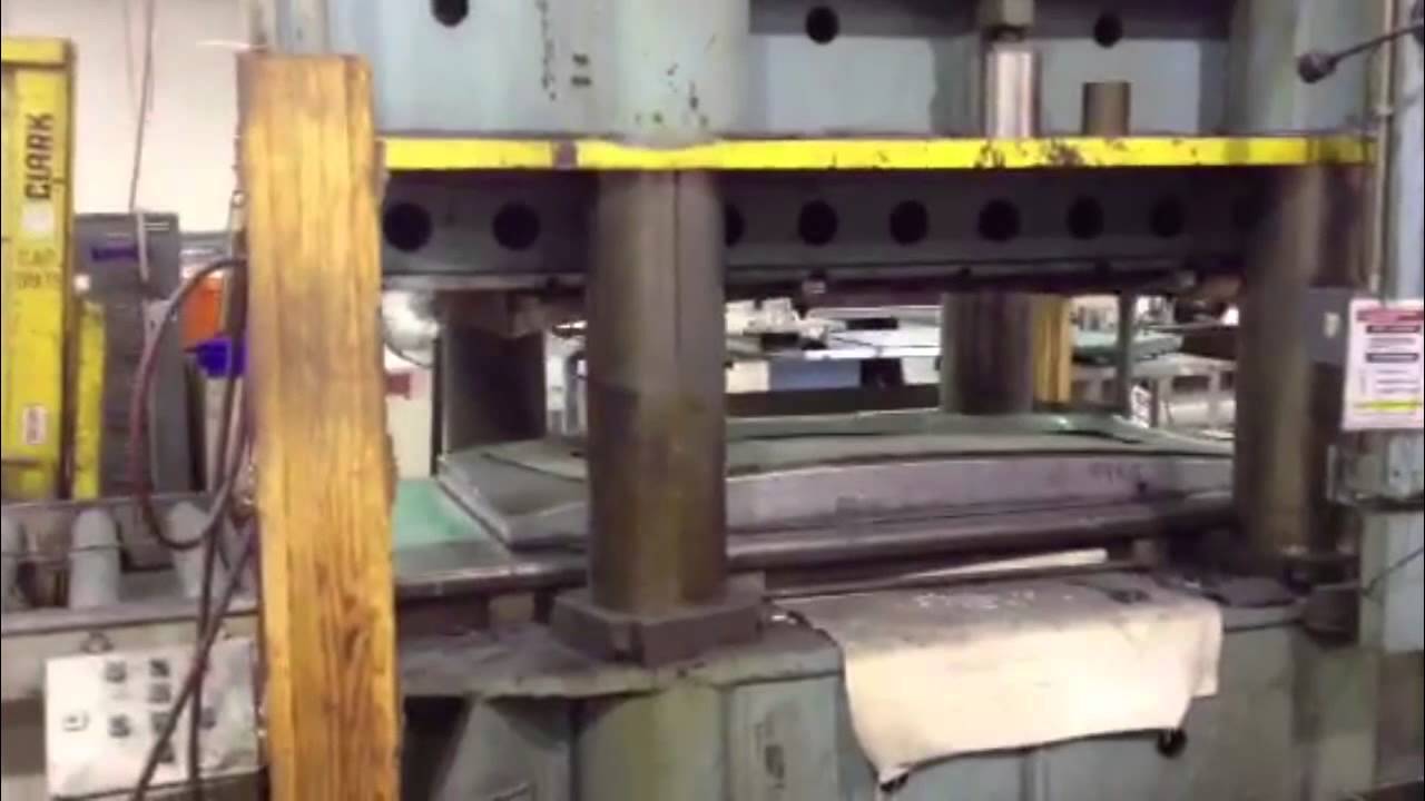 2,000 Ton KR Wilson 4 Post Hydraulic Press - YouTube