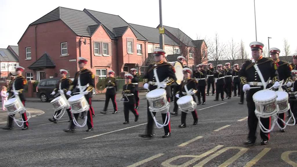 UDR Memorial Parade Leaving East Belfast 2016 - YouTube