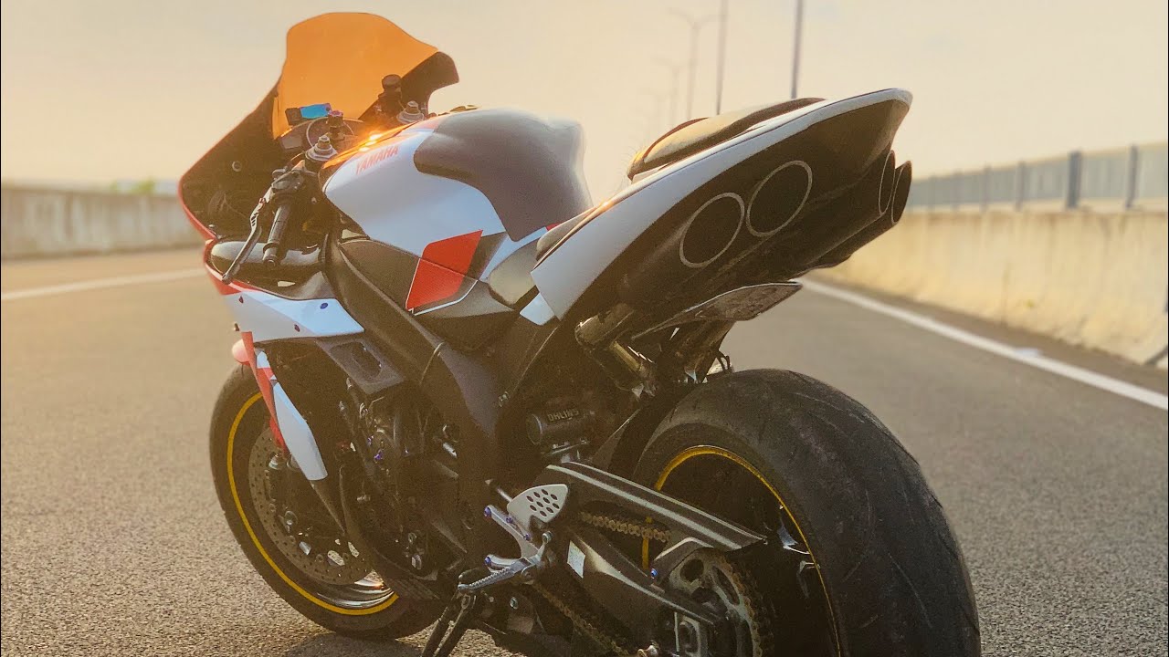 Yamaha R1 TOCE exhaust -beautiful - looklike MotoGP sound - very sexy ...