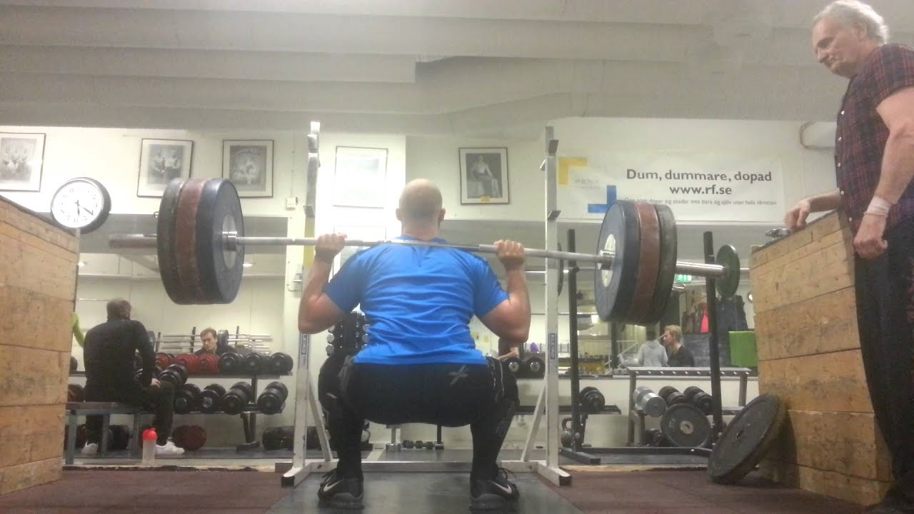 Squat 140 kg x 20 PR Widowmaker! - YouTube