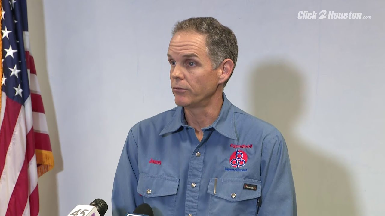 Officials provide an update on the ExxonMobil fire in Baytown - YouTube