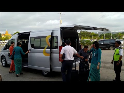 Pramugari Cantik Garuda Indonesia pada penerbangan Jakarta sorong