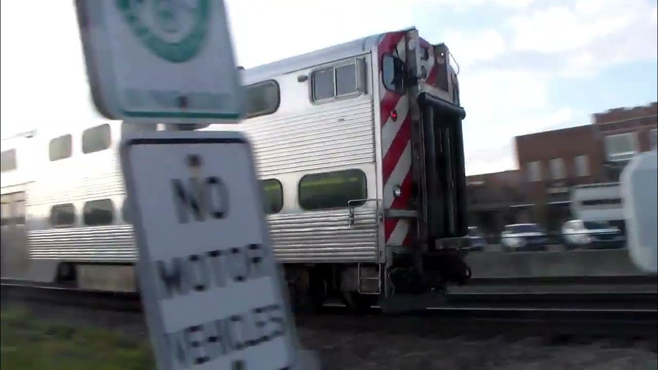 9/18/2023 Railfanning Downtown Wheaton (The Complete Metra Evening Rush Hour) - YouTube