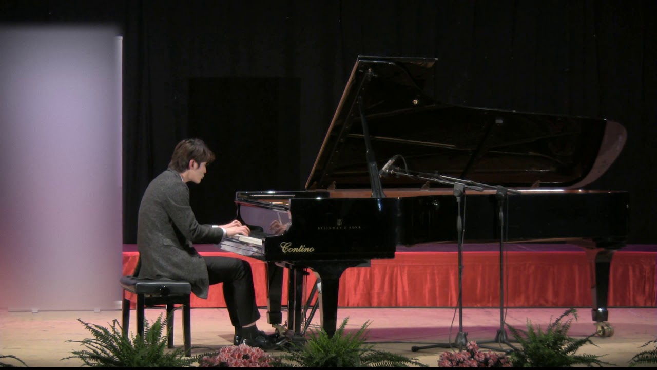 Ting chia Hsu Plays Scriabin sonata no5 - YouTube