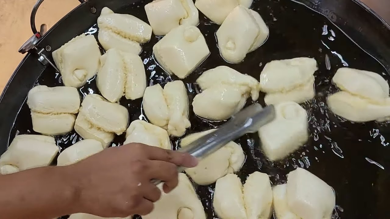 Fried Twin Dough 油炸雙胞胎(兩相好)- Taiwanese Street Food - YouTube