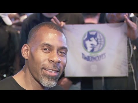 Timberwolves fans go wild for Game 6 win - YouTube