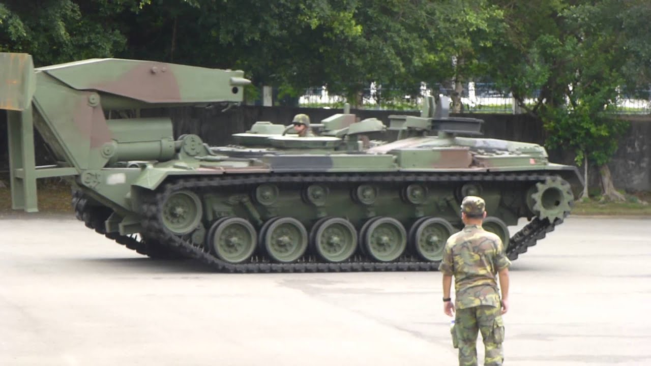M48 AVLB - YouTube