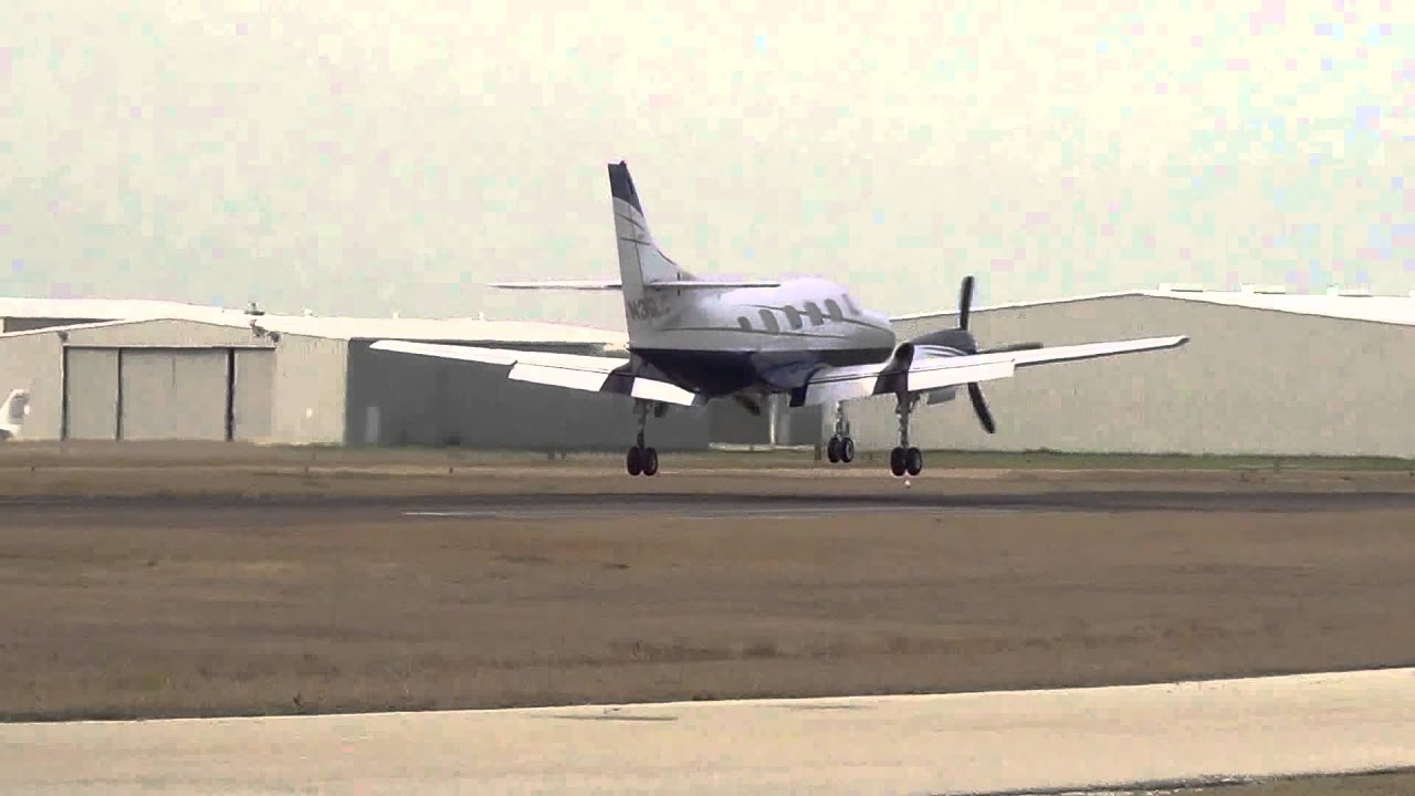 Swearingen Merlin SA-226 Lands at West Houston Airport - YouTube