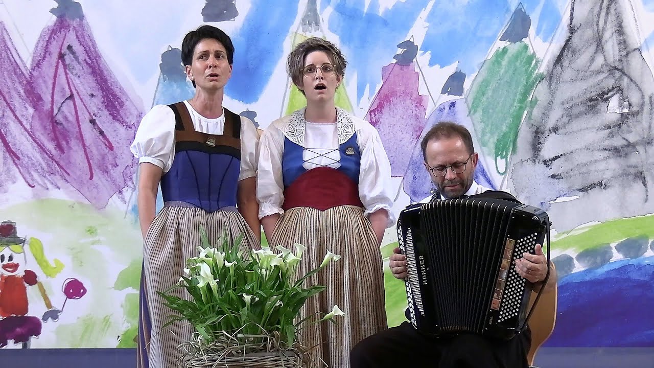Ds Läbe gniesse von Ueli Moor- JD Monika Frank & Andrea Matter mit ...
