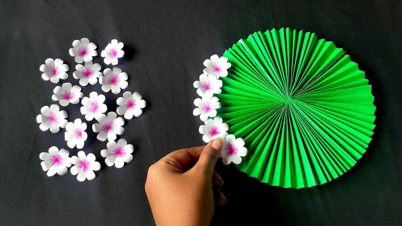 Quick And Beautiful Paper Flower Wall Hanging Idea | DIY | Wall Decor ...