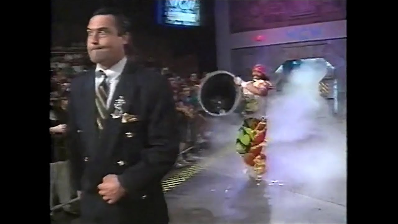 Randy Savage vs VK Wallstreet Saturday Night Sept 7th, 1996 - YouTube