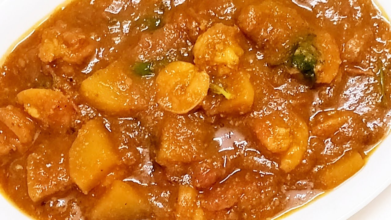 Authentic Prawns Potato Curry Recipe | Village Style | Jinga Salaan ...