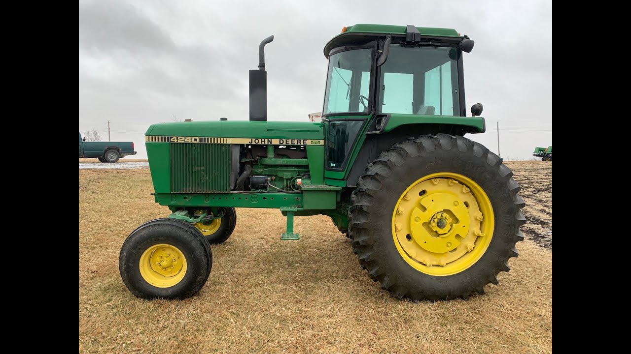 John Deere 4240 Tractor - YouTube