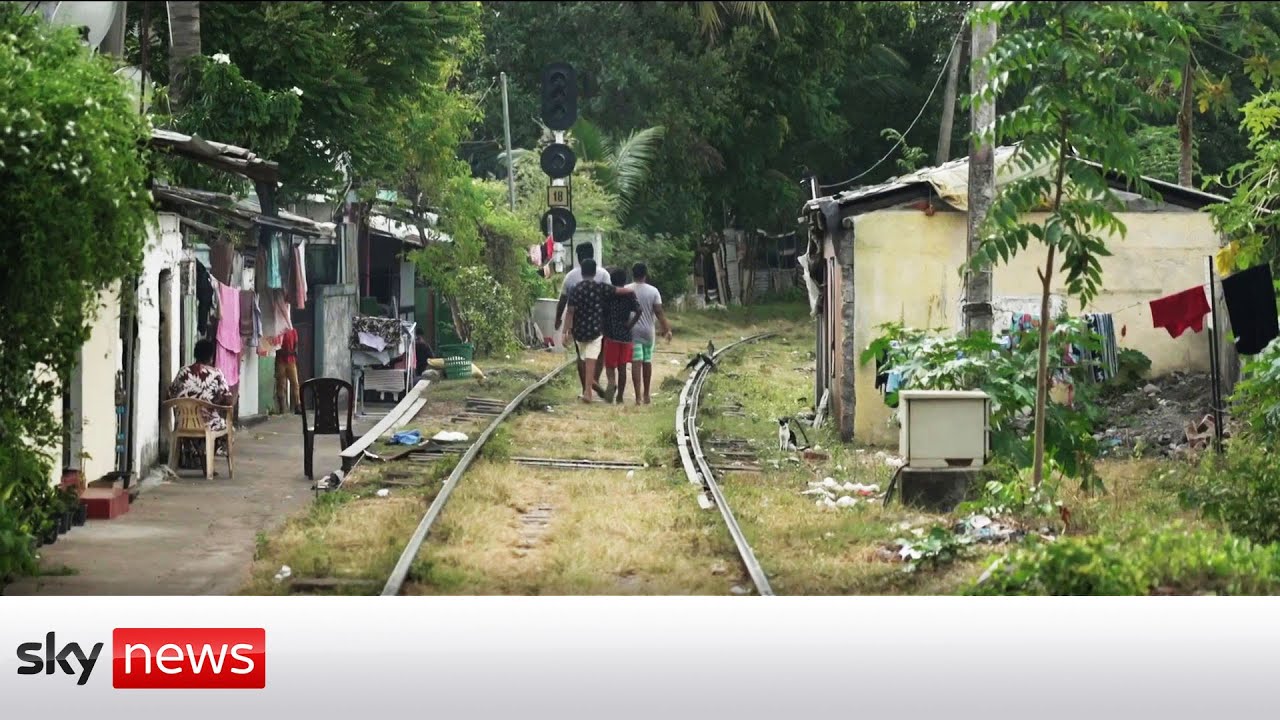 Sri Lankans struggle to survive in bankrupt country - YouTube