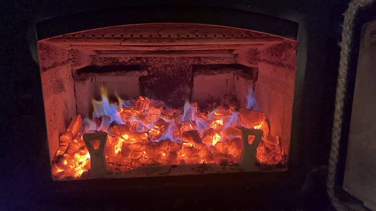 A very hot, low burning bed of embers. - YouTube