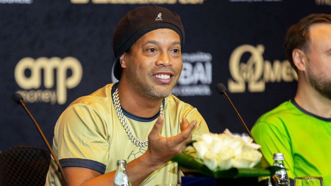 Famous football players promoted Omega pro scam #ronaldinho - YouTube