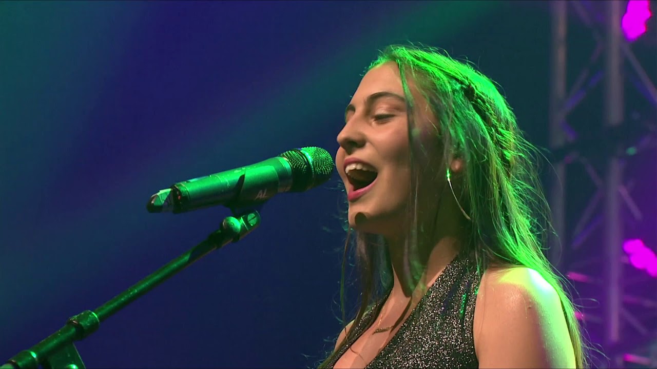 Gabriella "Bird set free" - Sia - YouTube