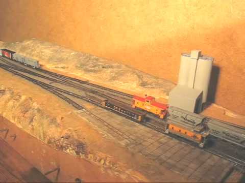 Switching with a SW1 in Z-scale.WMV - YouTube