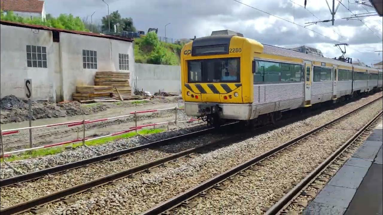 Comboio regional CP 2280 a chegada a Coimbra B (027/24) - YouTube