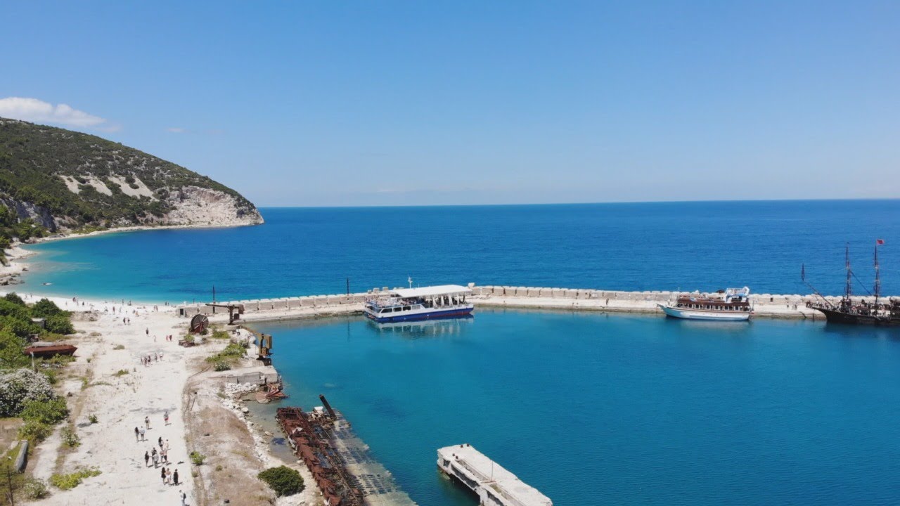 Ishulli misterioz i Sazanit / Të pathënat e këtij ishulli - Pushime On ...