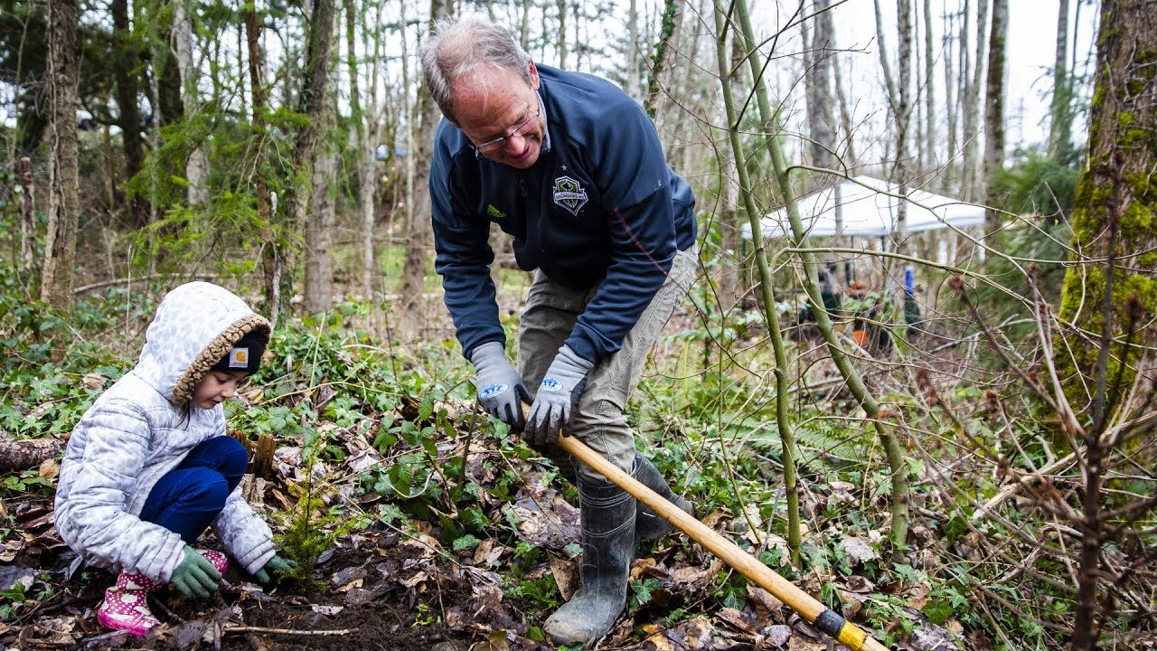 Sounders plant 370 trees at Point Rediscovery in commitment to be ...