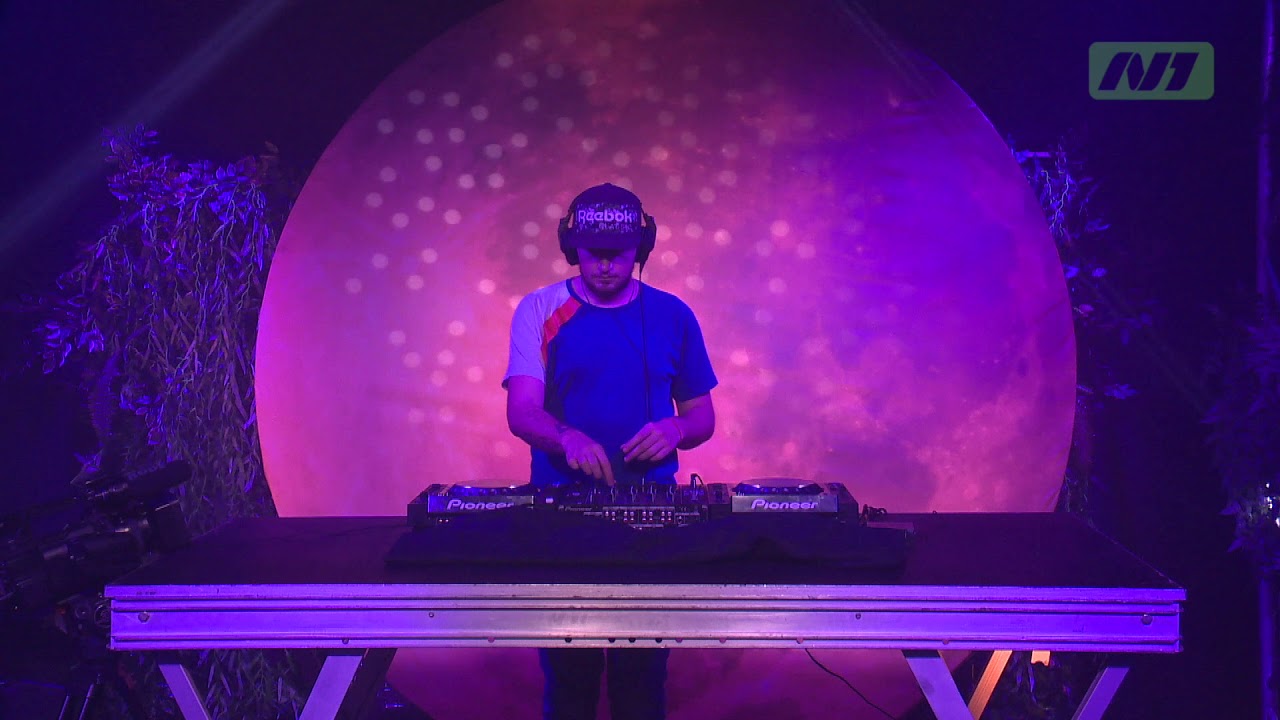 Zolotin - ДиджейNя - HZ Inc. - YouTube