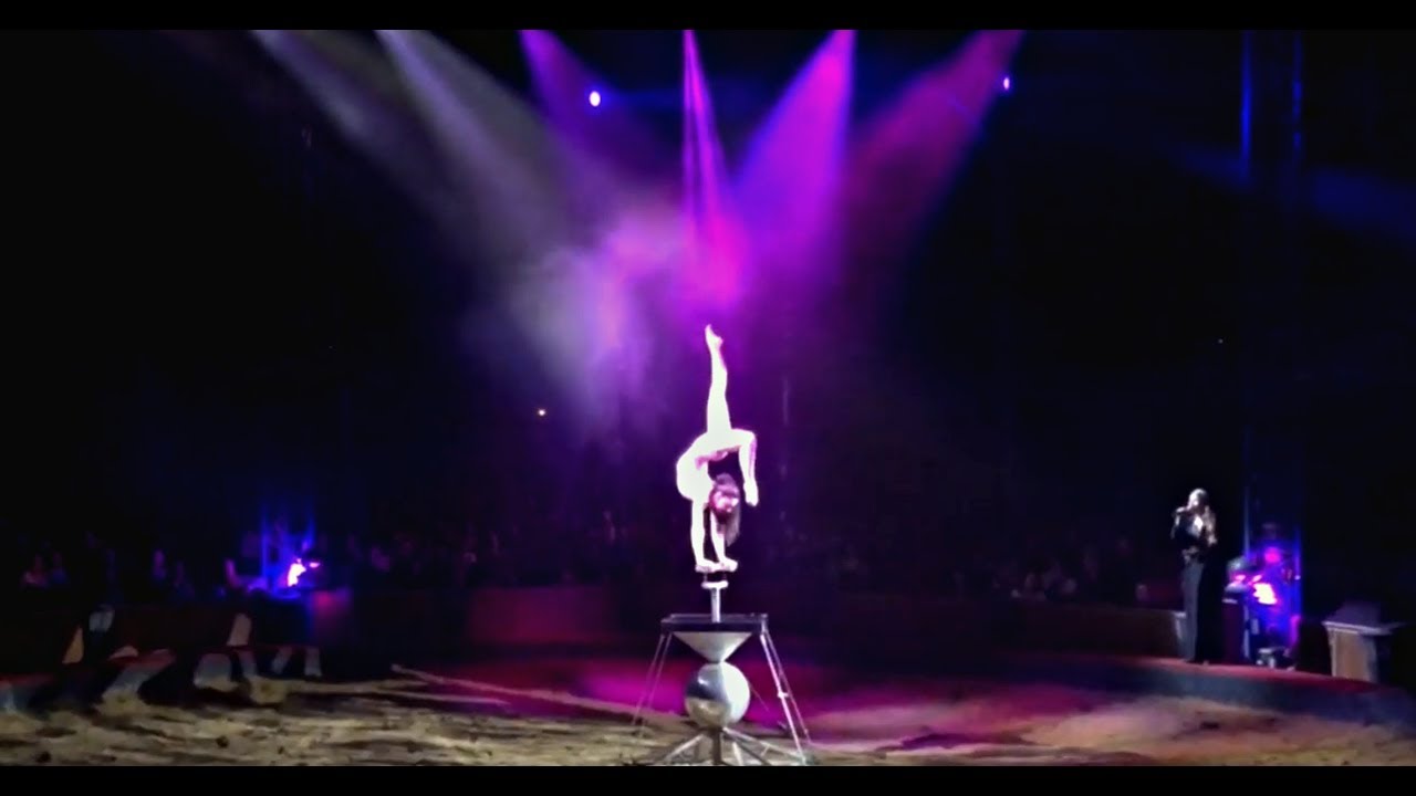 Eva Poirieux & Desiré Cardinali Chaves Circus Duo Contorsion Live ...
