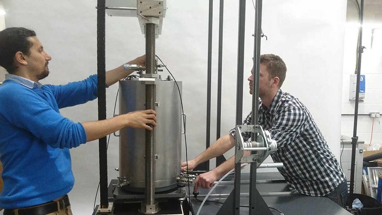 Enterprise Level Dynamic Triaxial Testing System With Temperature