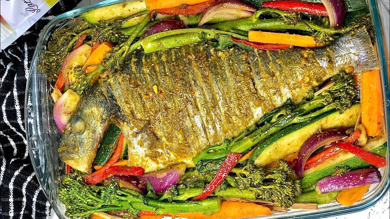 OVEN BAKED FISH || BAKED WHOLE FISH || BAKED FIDH WITH VEGETABLES ...